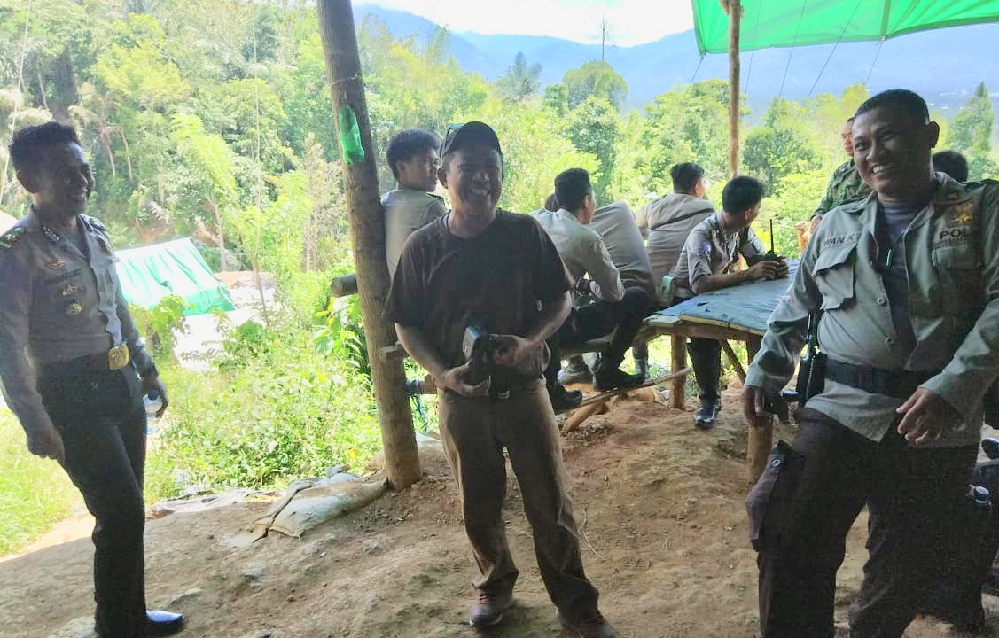 Polres Kembali Tutup Tambang Ilegal Blok Bakan - koran-metro.com Polres Kembali Tutup Tambang Ilegal Blok Bakan - koran-metro.com