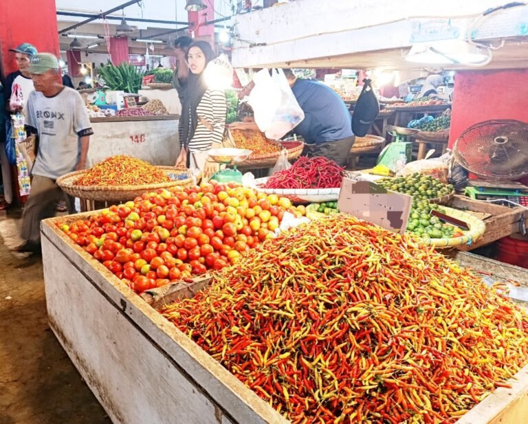 H-2 Iduladha, Harga Bapok di Manado Naik: Cabai Merah Keriting Tembus ...